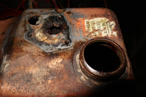 Rusty fuel tanks | The Old Lawnmower Club